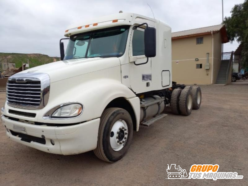 Compra de Freightliner CL120 - Tracto Camiones