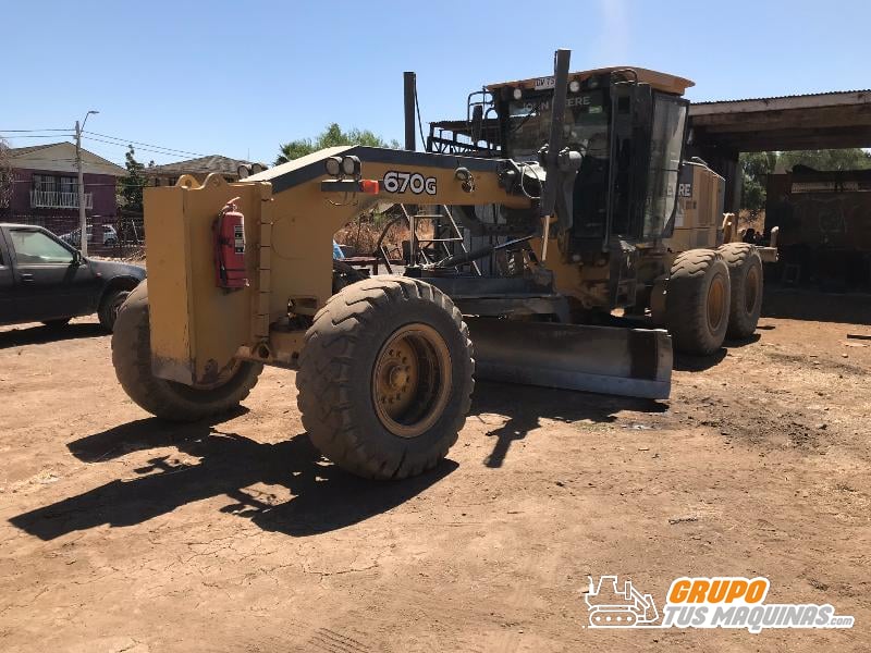 Arriendo de John Deere 670G - Motoniveladoras